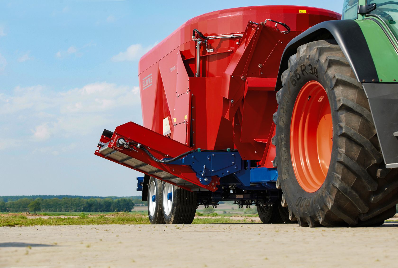 SILOKING TrailedLine Premium - discharge options on the discharge gate ...